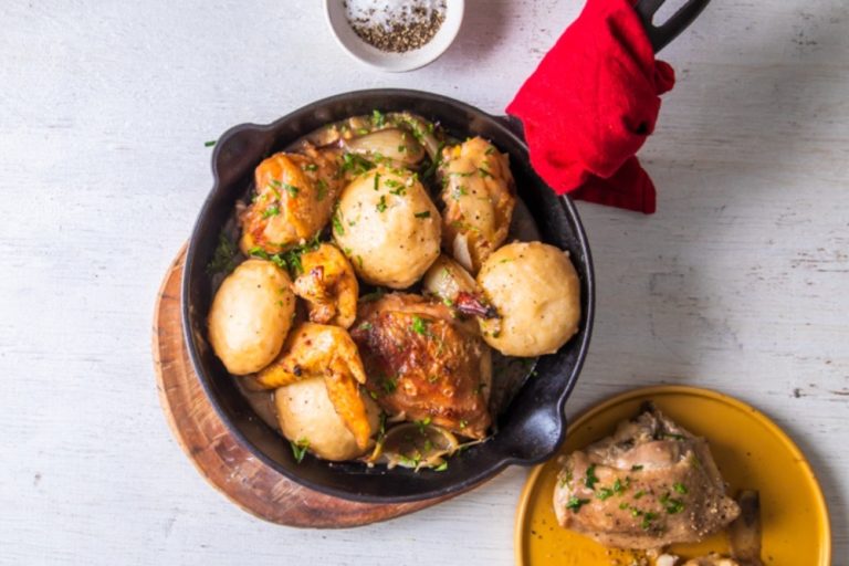 Umleqwa, tomato and onion stew with dombolo - Astral Chicken